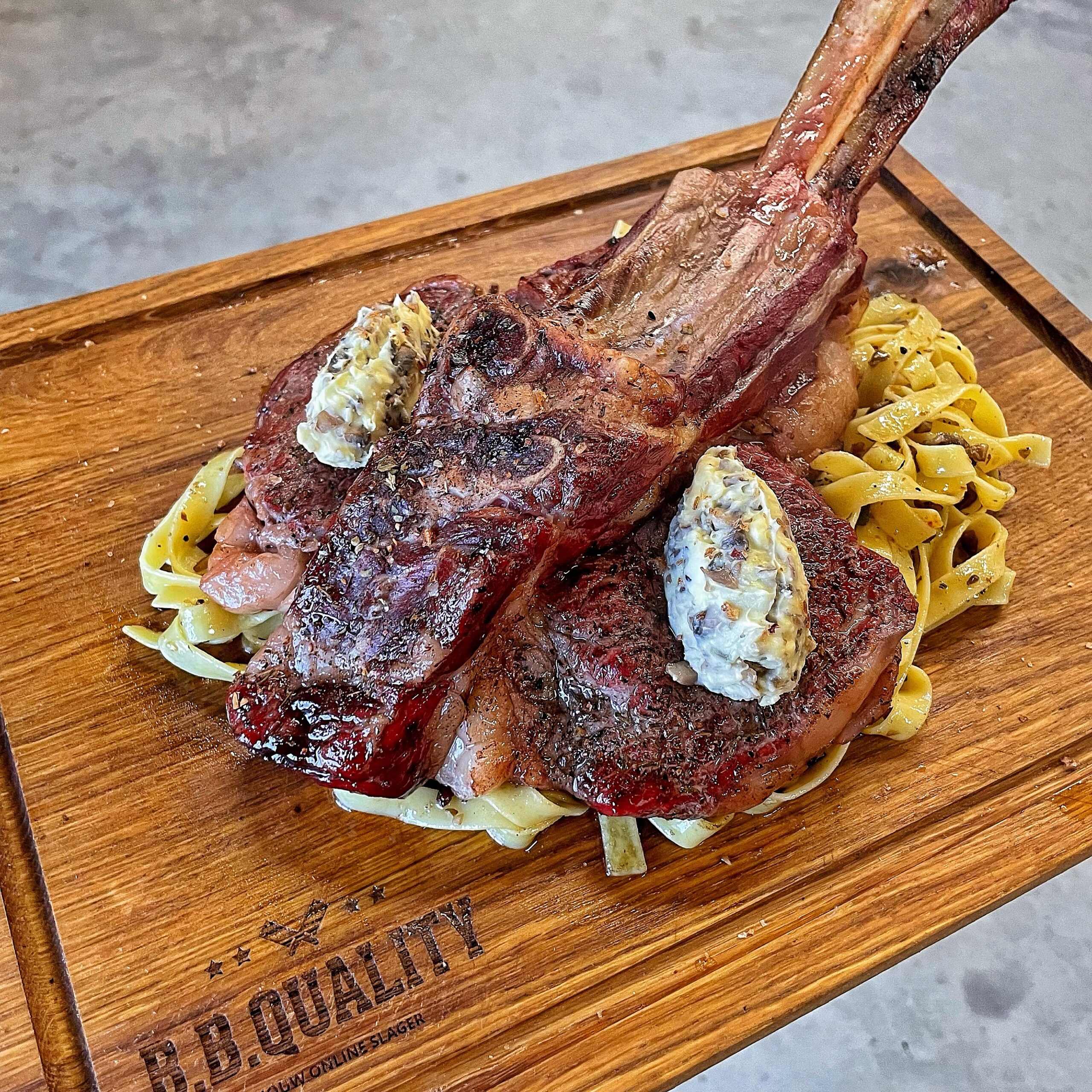 Angus tomahawk scorpion style recept | BBQuality online slager,