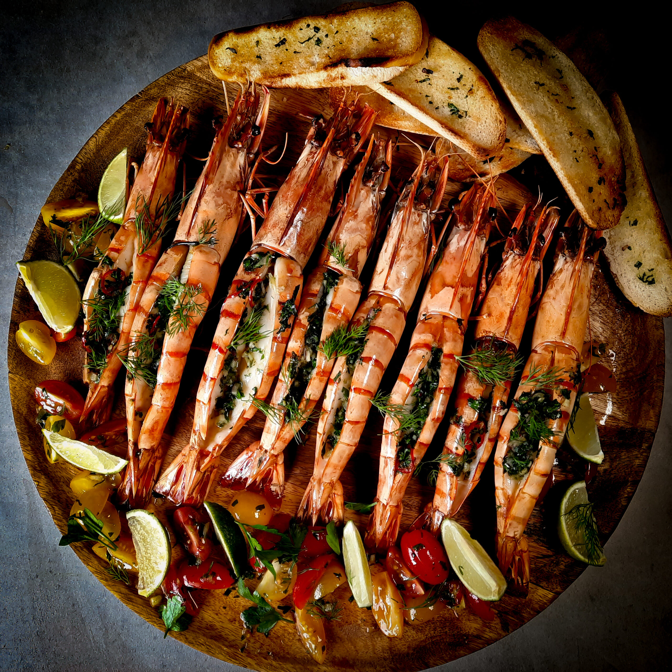 Black tiger garnalen gevuld met chimichurri recept | BBQuality